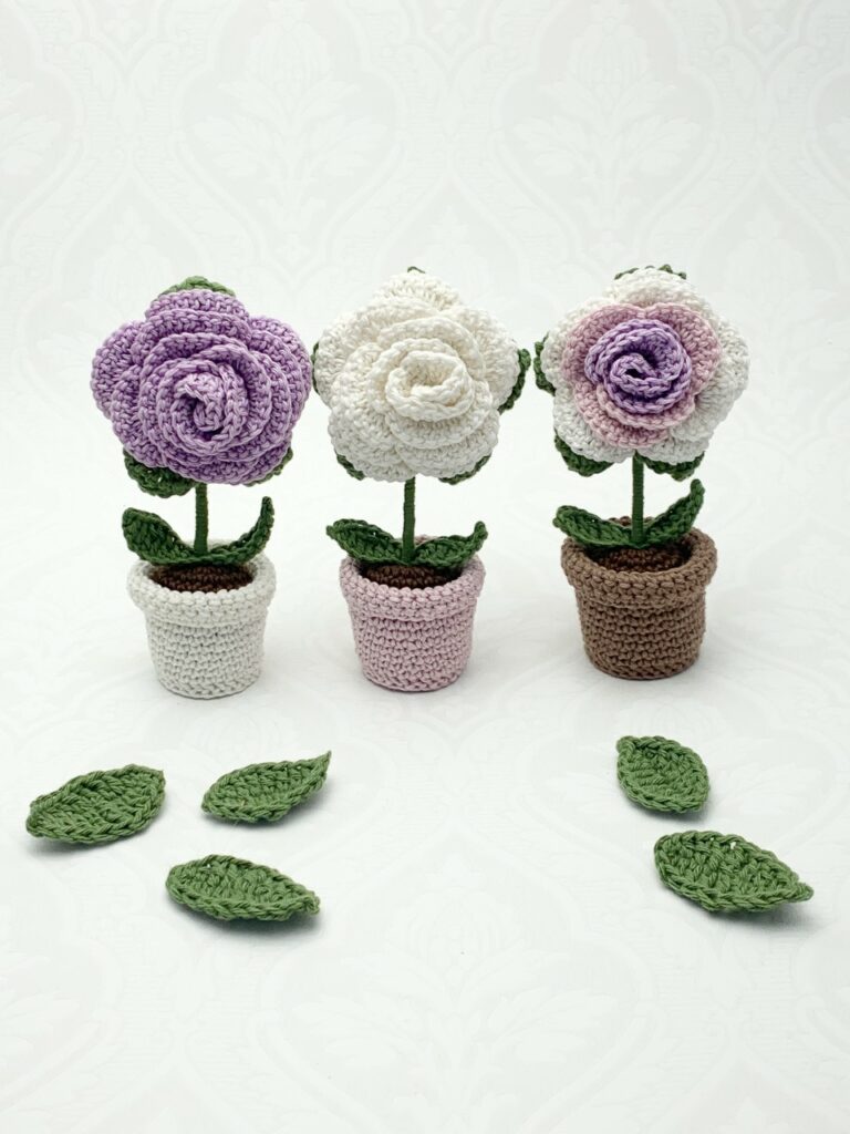 Mini Rose Pot Crochet Pattern - Ellenkantarellen.com