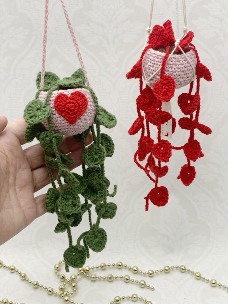 Heart on a string crochet pattern - Ellenkantarellen.com
