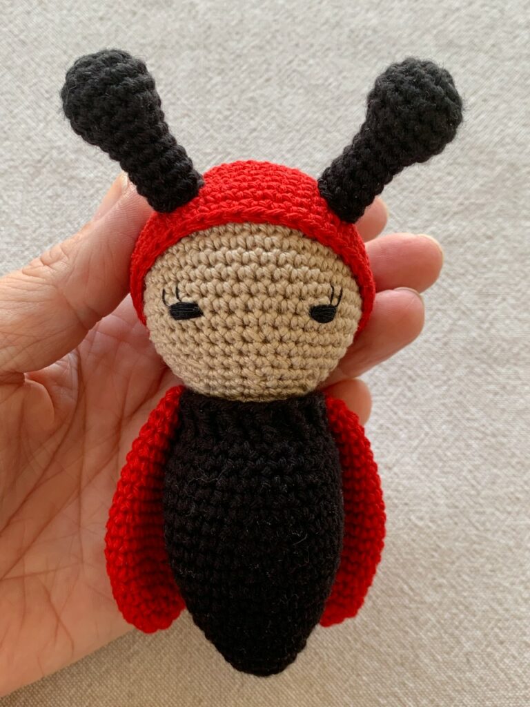 Fantasy world crochet pattern - Ellenkantarellen.com