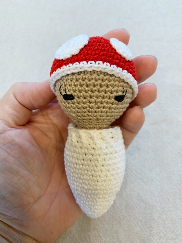 Fantasy world crochet pattern - Ellenkantarellen.com