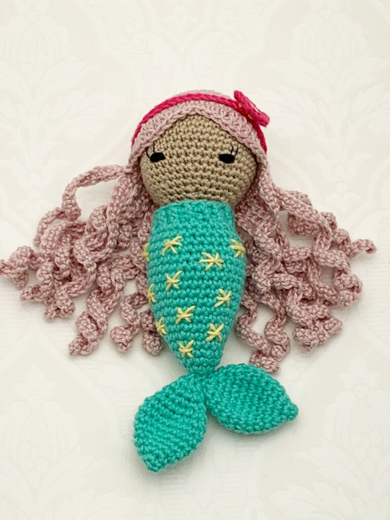Fantasy world crochet pattern - Ellenkantarellen.com