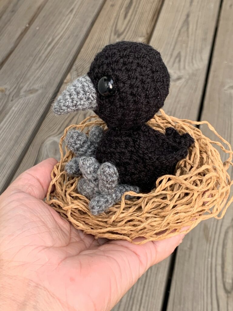 Baby Crow crochet pattern - Ellenkantarellen.com