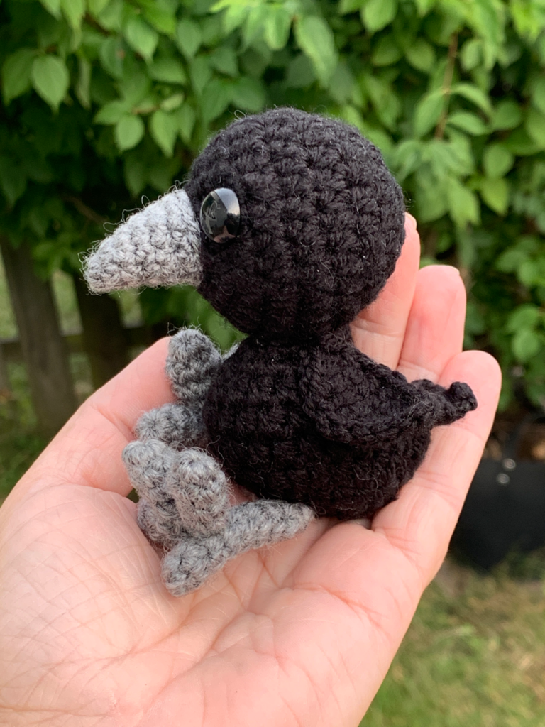 Baby Crow crochet pattern - Ellenkantarellen.com