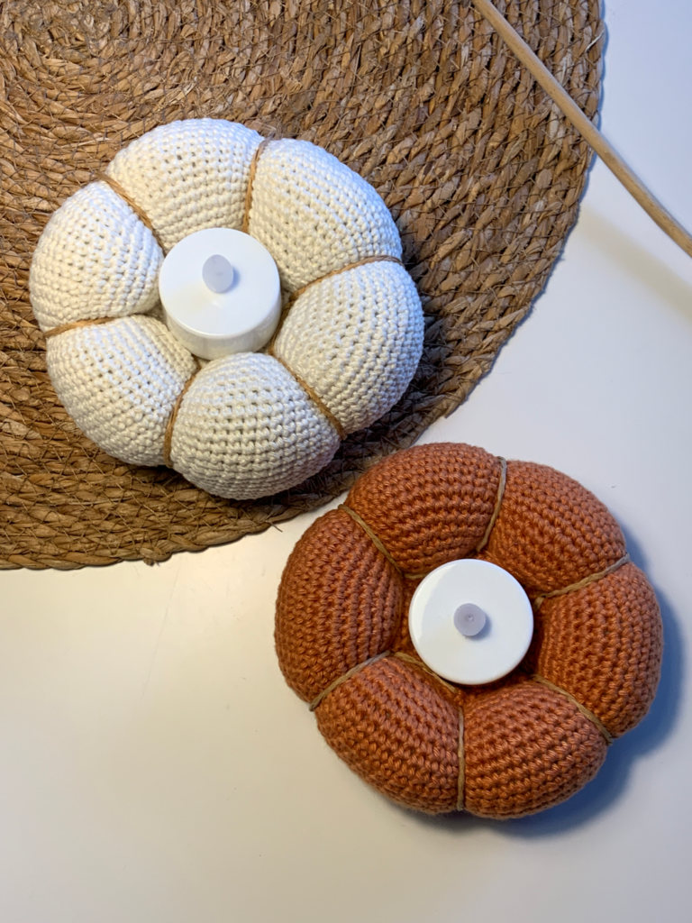 Pumpkin led tea light Crochet pattern - Ellenkantarellen.com