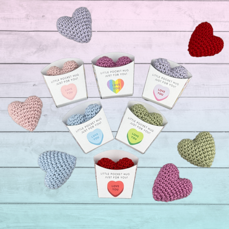 Pocket Hug Heart crochet pattern + super cute printable Holder ...
