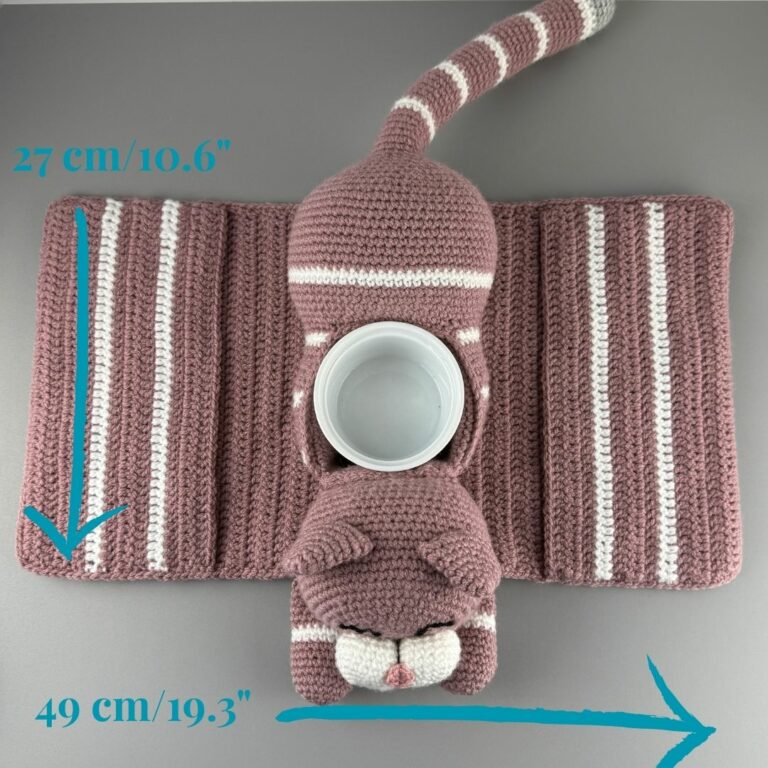 Adorable Cat Sofa Organizer Crochet pattern - Ellenkantarellen.com